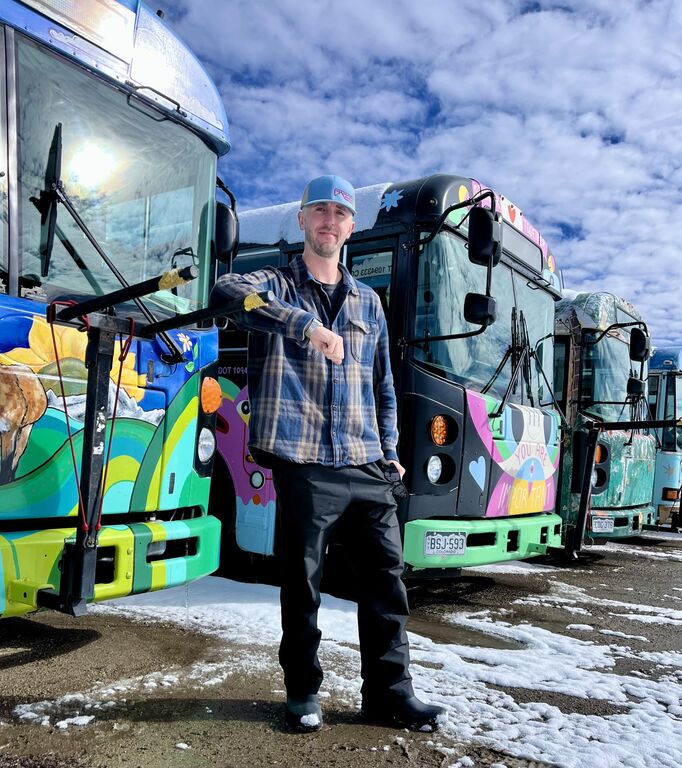 Mountain Express - Bus Driver - CoolWorks.com